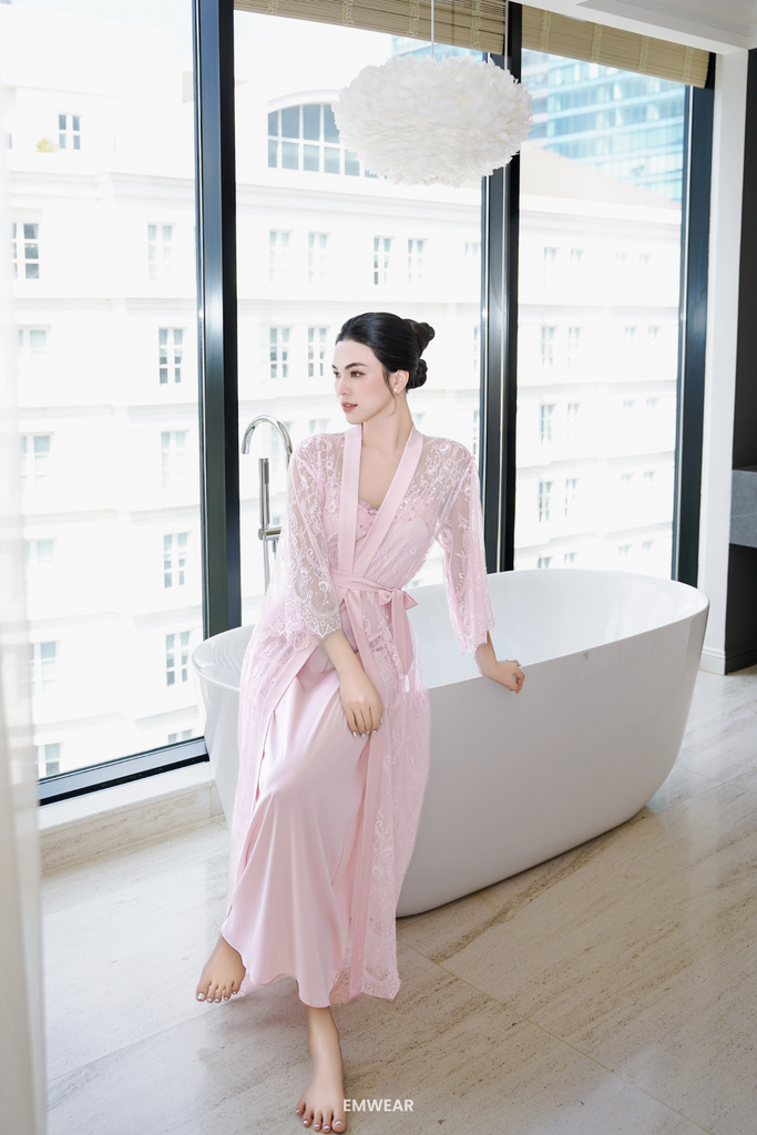 Creed Spring Flower Robe – EM Wear
